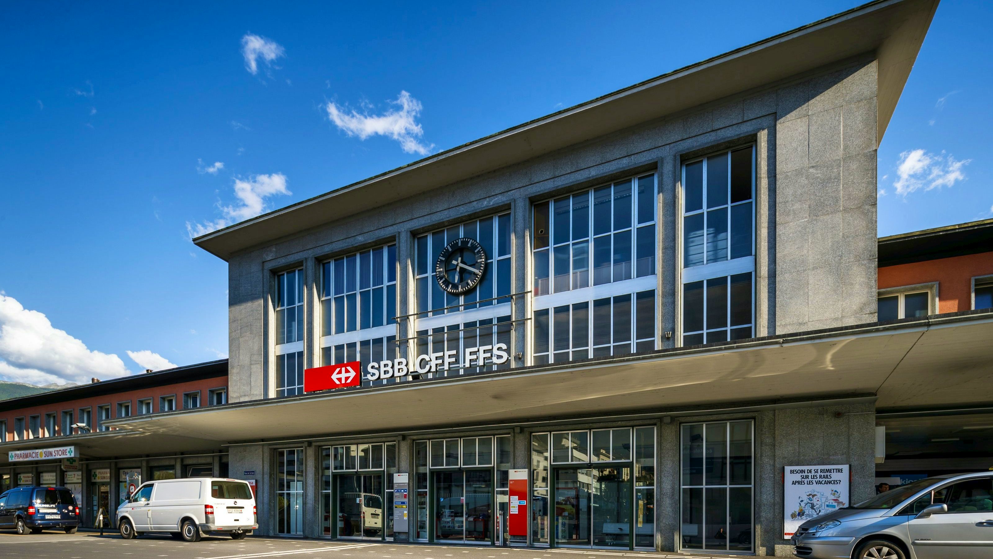 Sion station – shopping and more | SBB