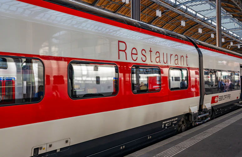 On-board restaurant and bistro | SBB