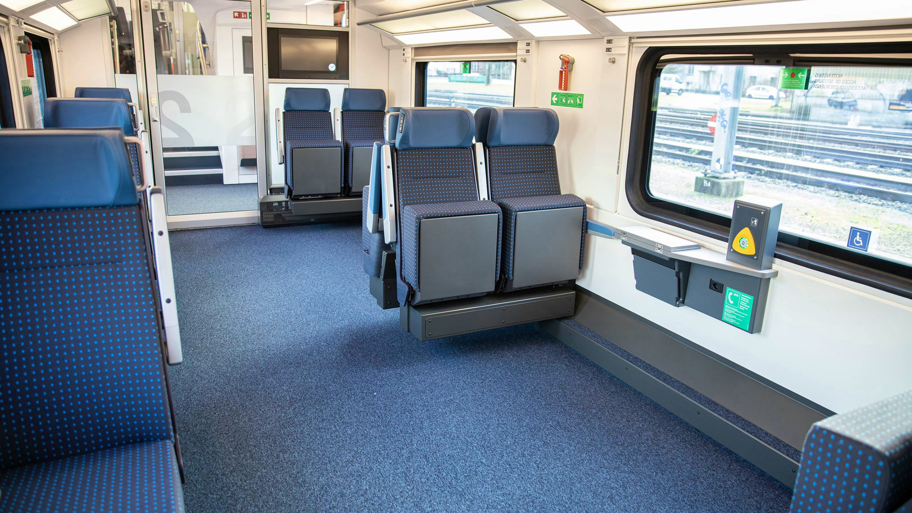 New IR double-decker: New interregional double-deck train | SBB