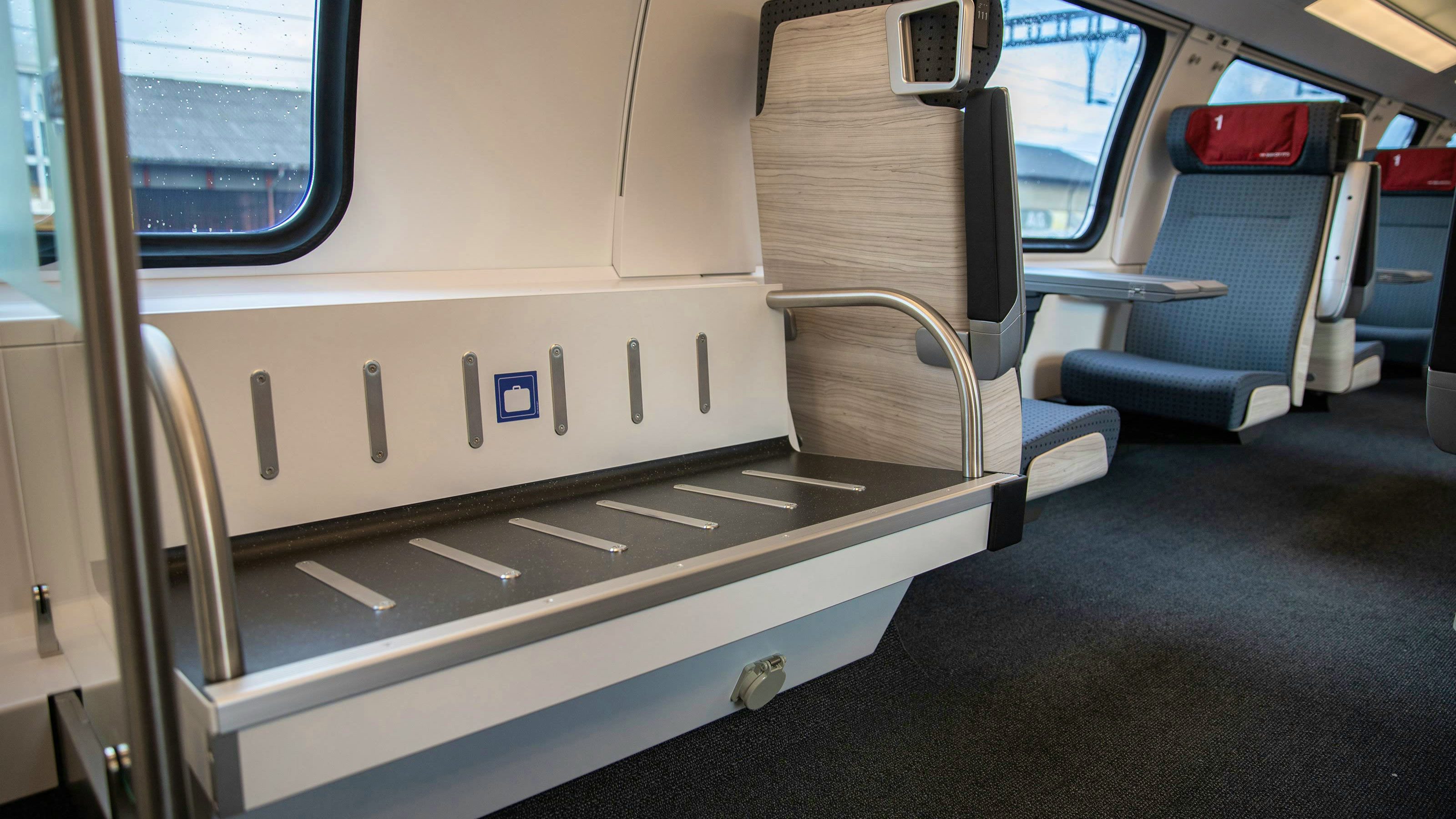 New IR double-decker: New interregional double-deck train | SBB